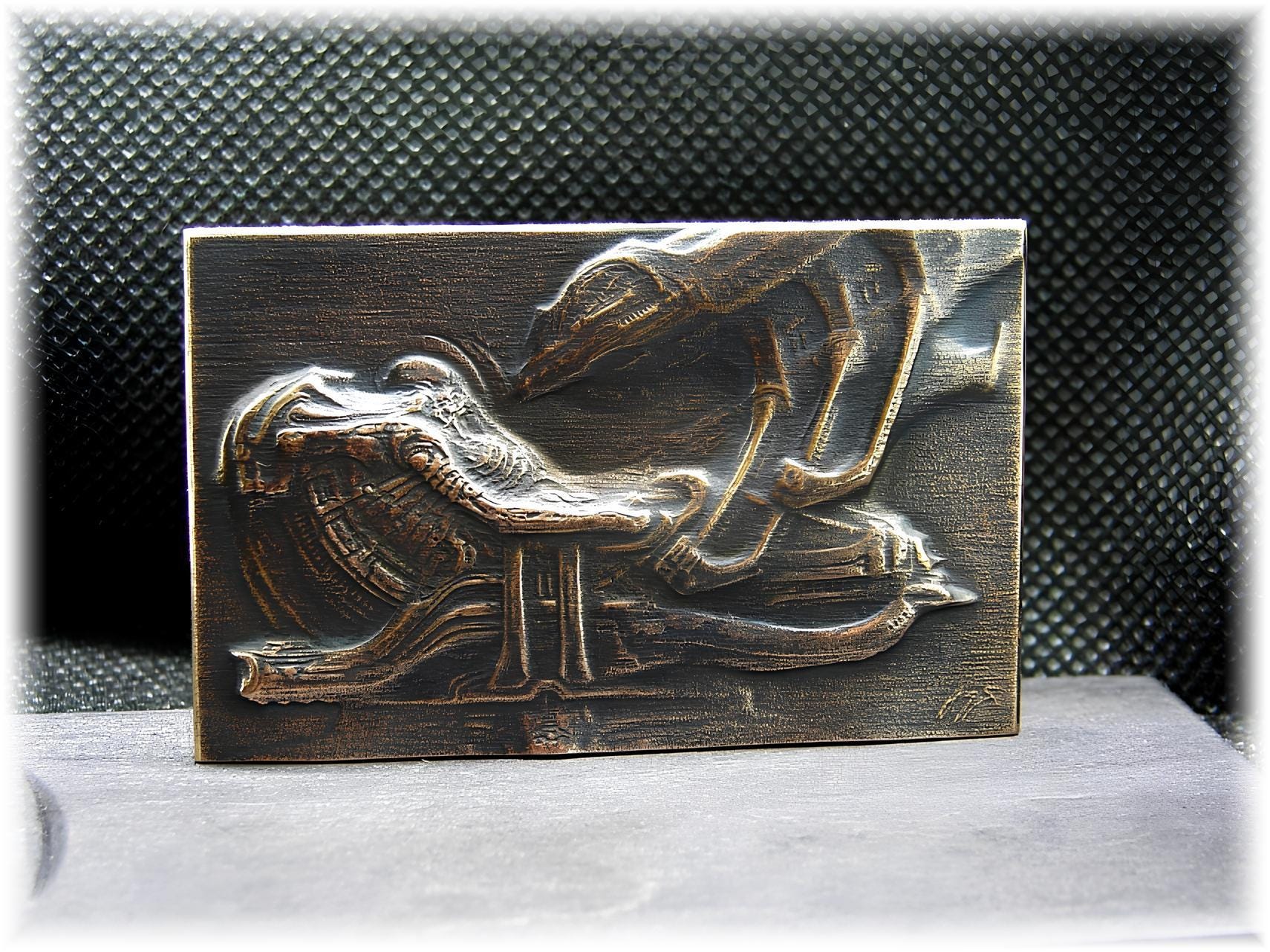Space Jockey - Giger - Collectible Relief - Rare - Desk Miniature ...