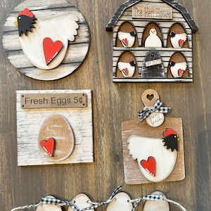 The Hen House/ Chicken Decor / Patriotic Tiered Tray Decor / Chickens ...