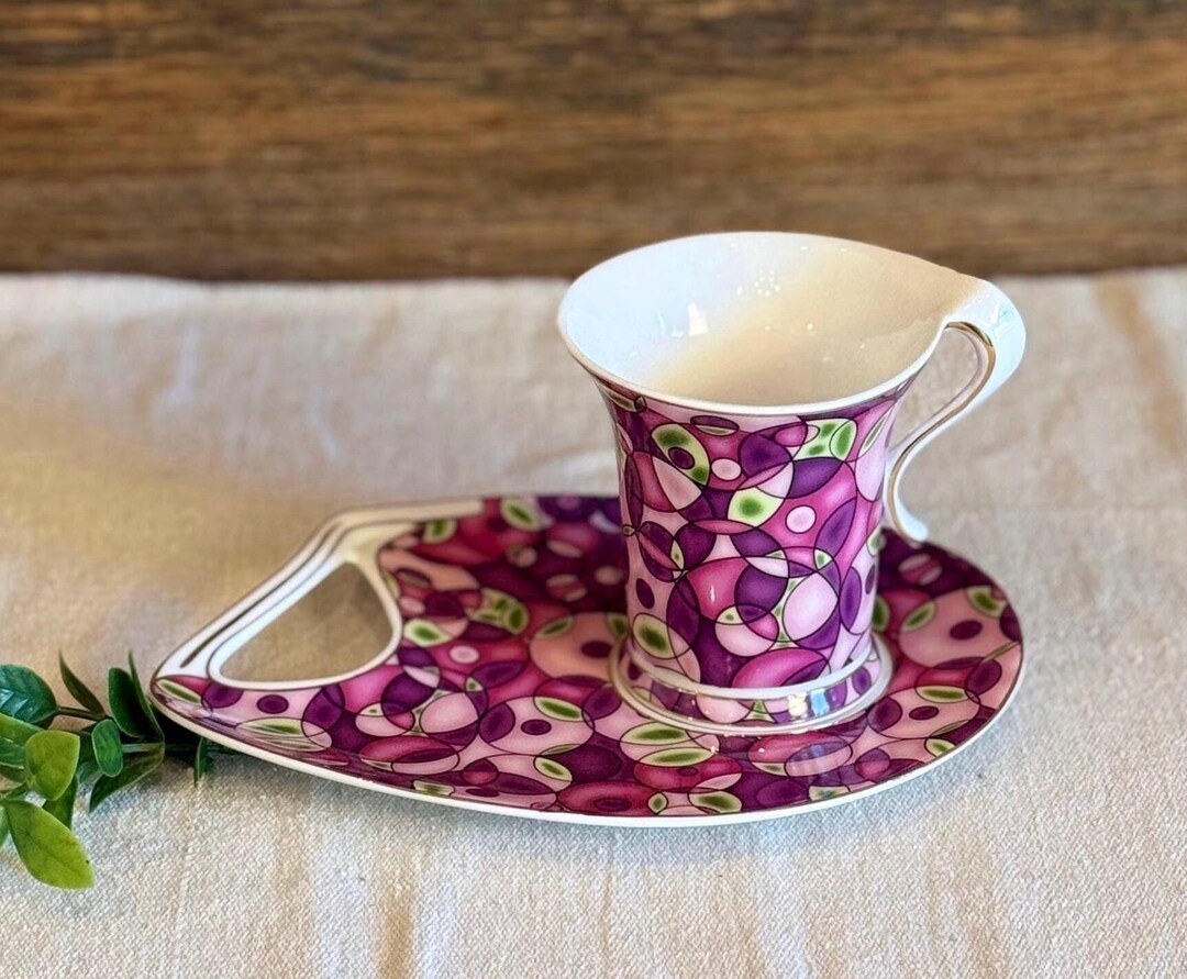 Collectable Vintage Tea Cup and Saucer Made by the Leonardo Collection ...