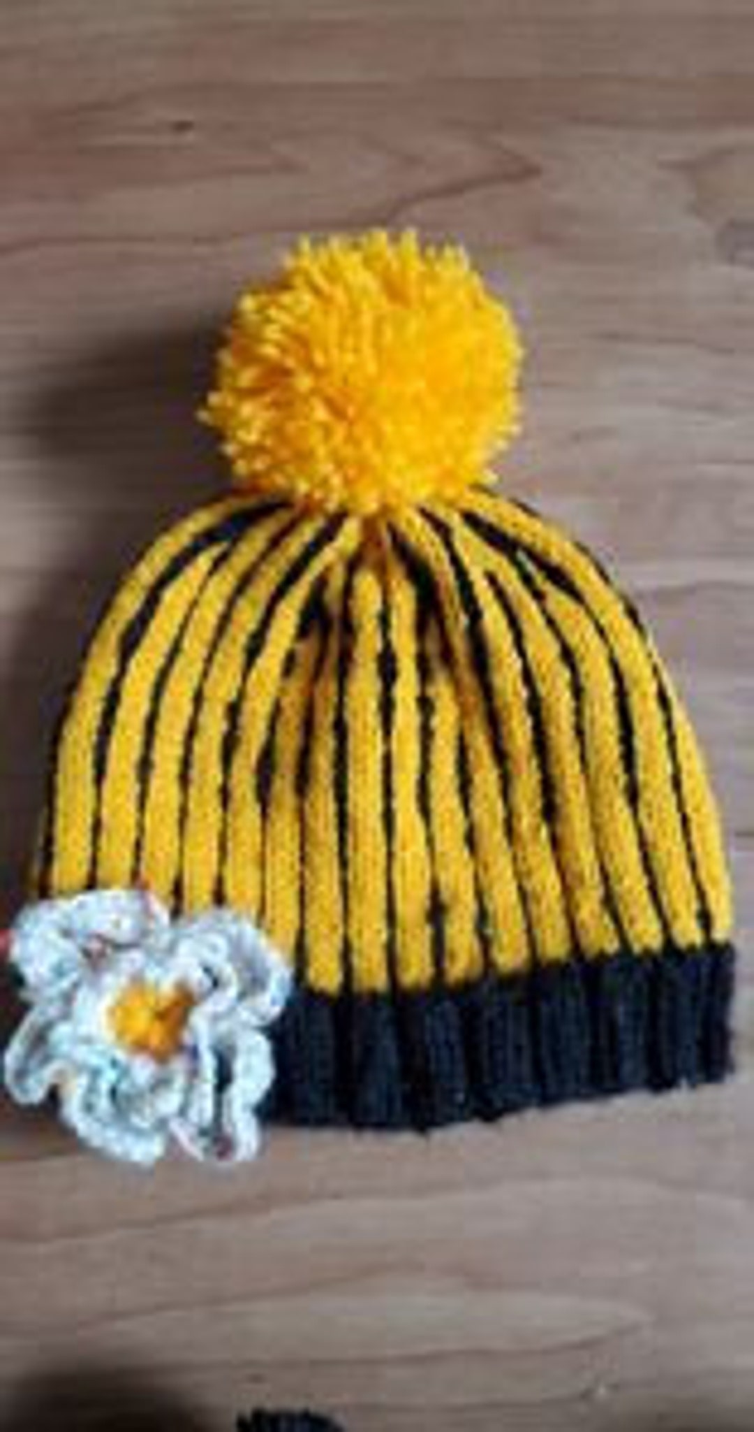 Bumble Bee Hat pattern - Etsy
