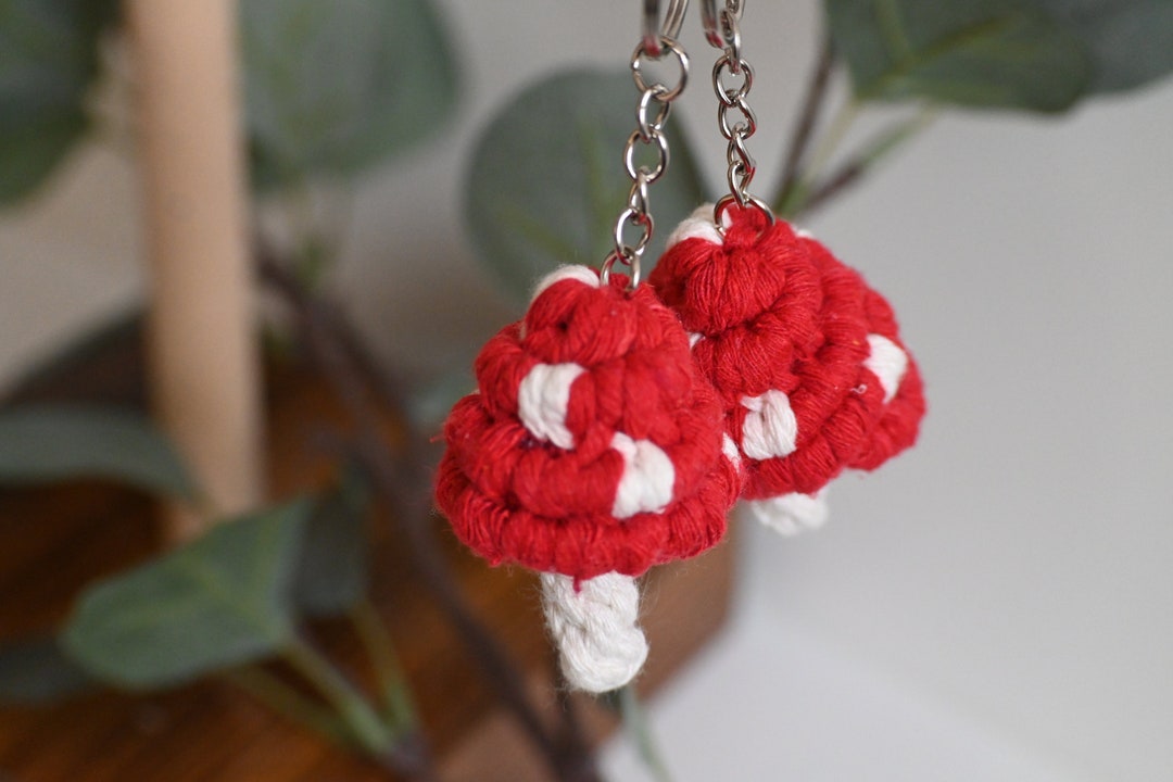 Mushroom Toadstool Macrame Keyring Keychain Autumn - Etsy