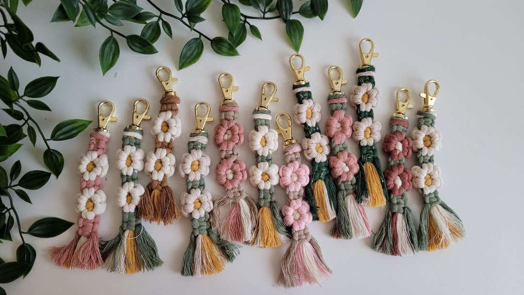 Macrame Keyring, Flower Keyring, Customisable Keyrings, Spring Keyring ...
