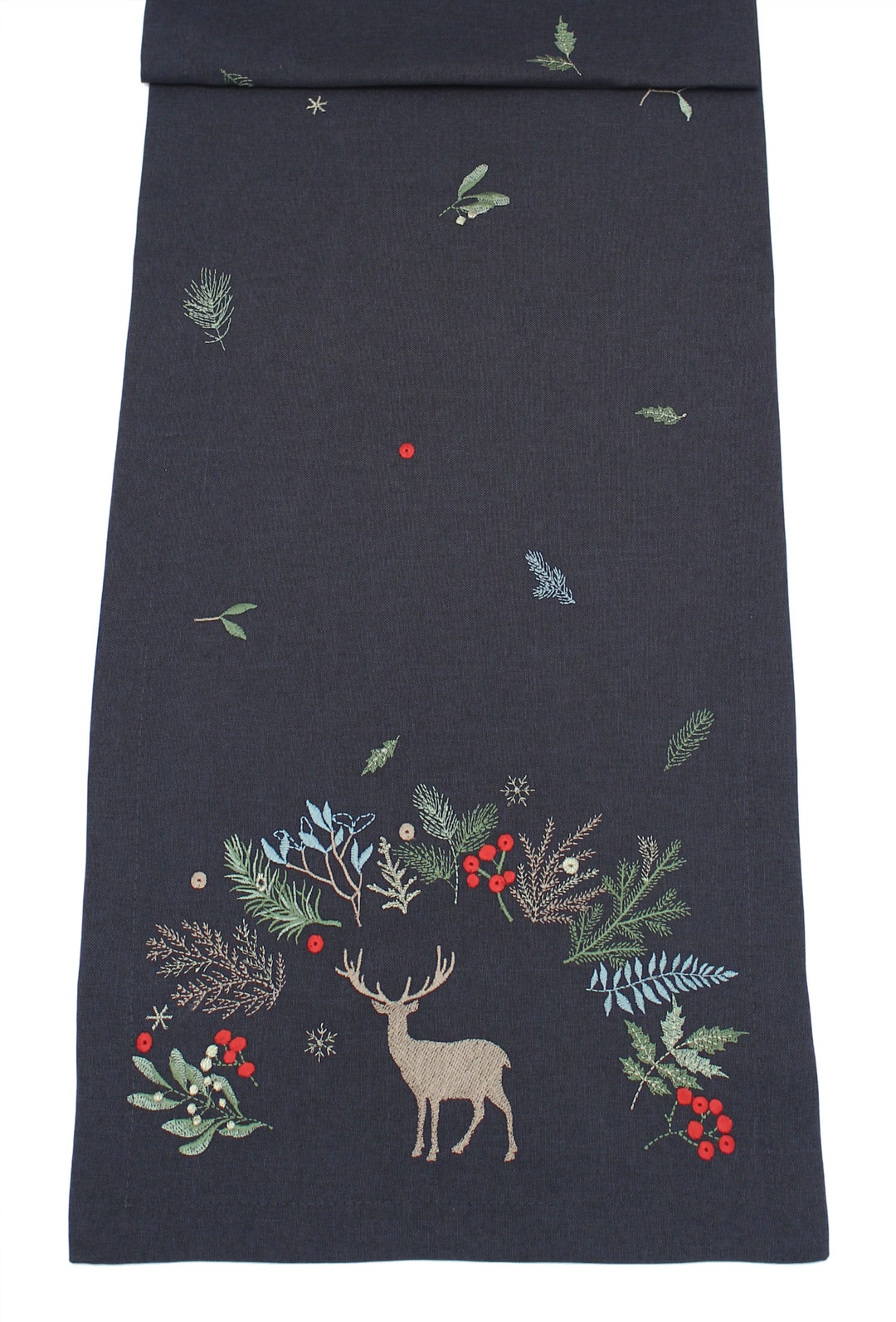 Peggy Wilkins Reindeer Fern Arch Christmas Table Runner - Etsy