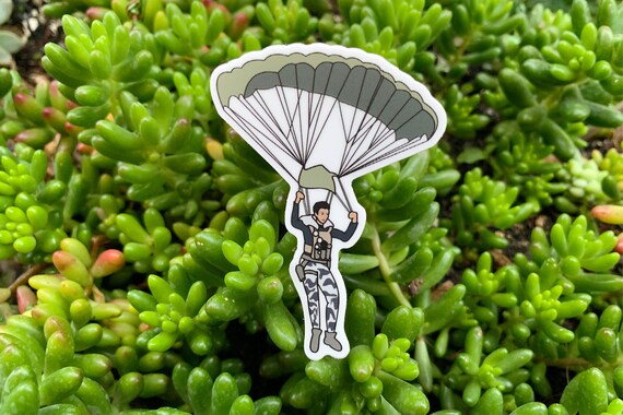 Roze Parachuting Call of Duty Warzone Sticker | Etsy