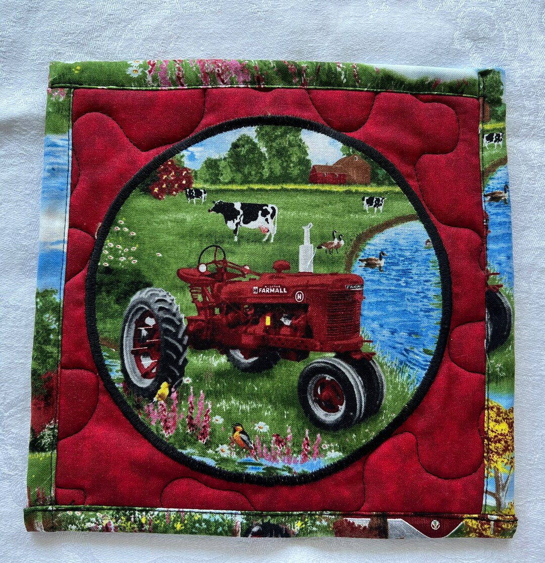 Farmall Tractors and Barns Hot Pad Set - Etsy