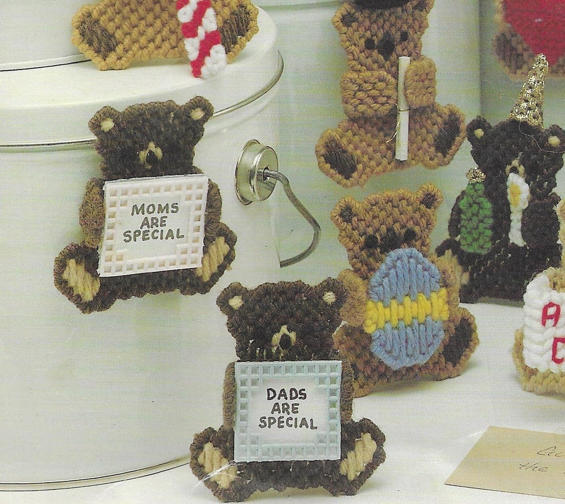 Cute Bears Plastic Canvas Vintage Pattern • 2.5" W X 3" H • Over 20 ...
