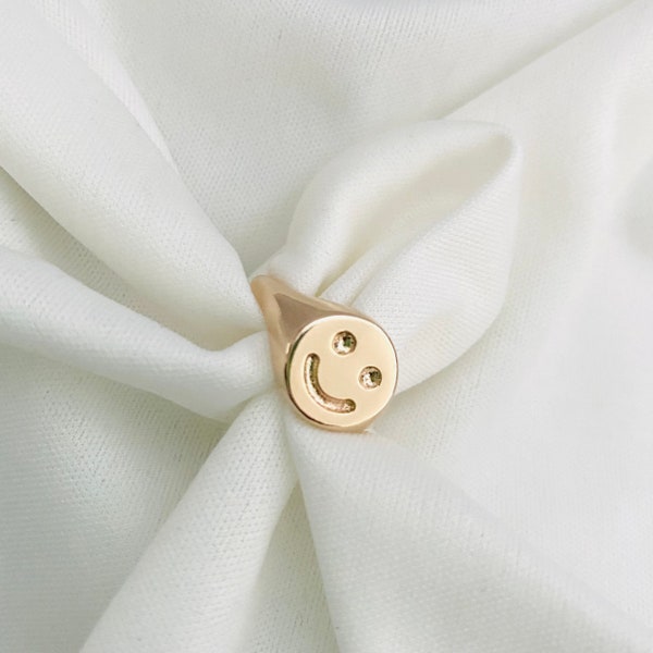 Smiley Face Ring - Etsy
