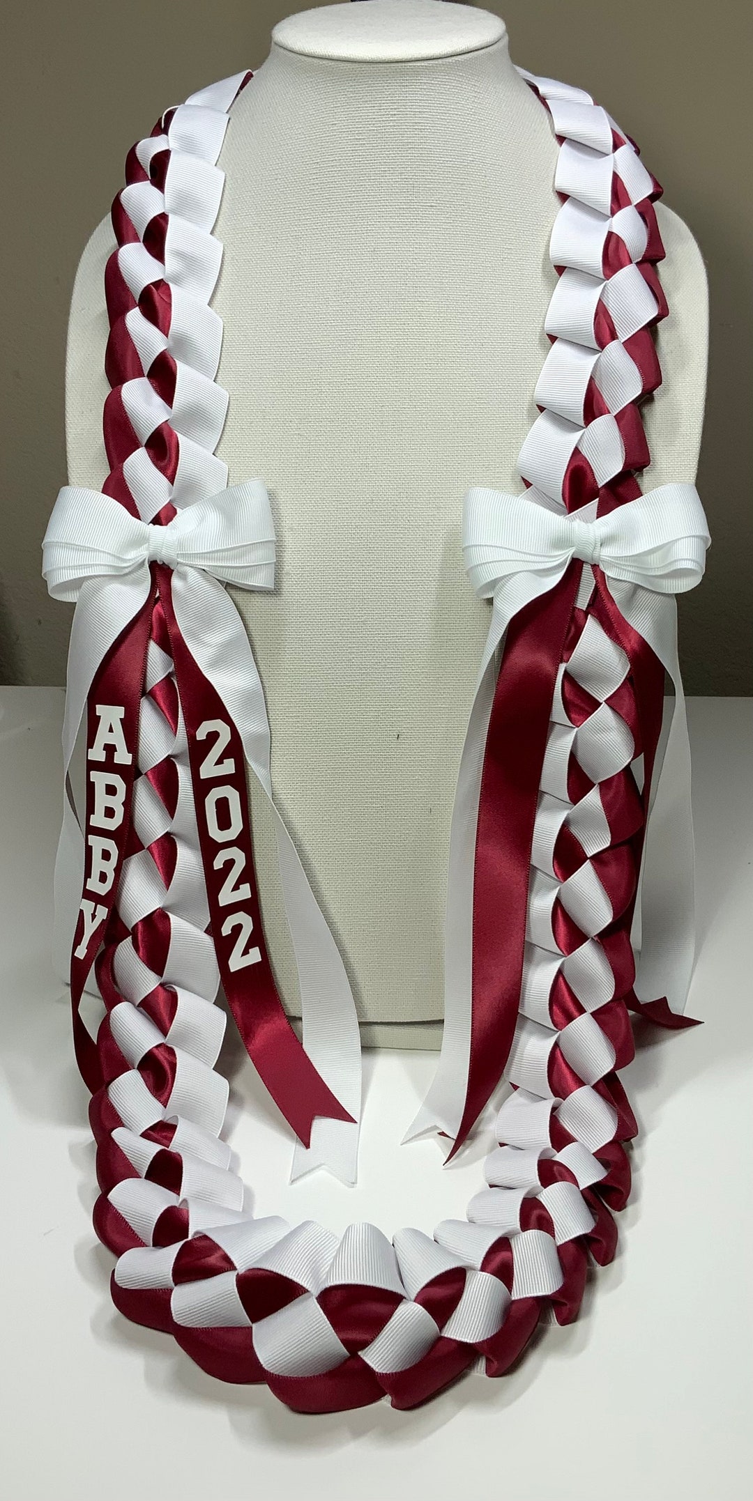 Classic Graduation Lei Featuring Two Decorative Bows - Etsy