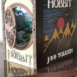 Hobbit House Shire LOTR Inspired Book Nook / Bilbo Baggins' Home Bag ...