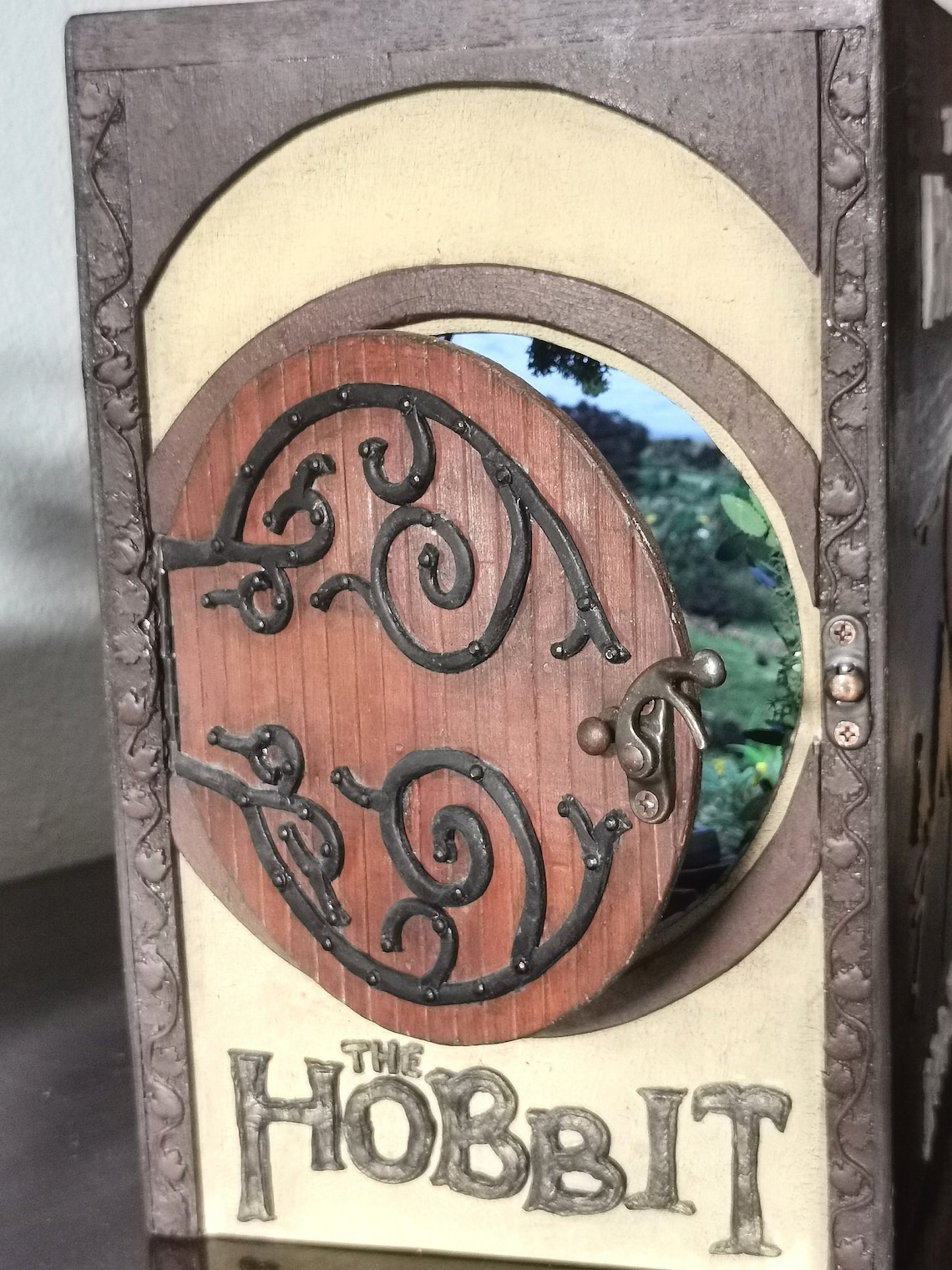 Hobbit House Shire LOTR Inspired Book Nook / Bilbo Baggins' Home Bag ...