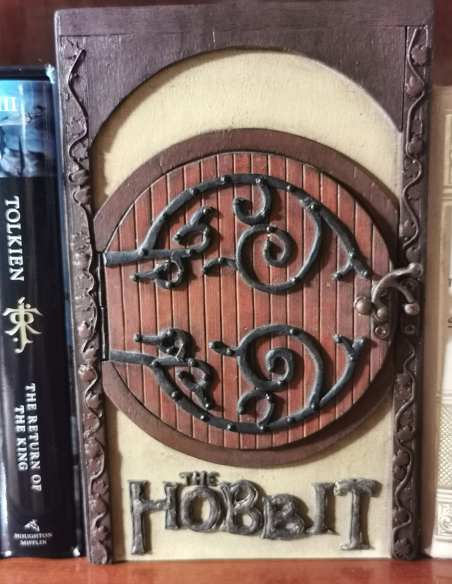 Hobbit House Shire LOTR Inspired Book Nook / Bilbo Baggins' Home Bag ...