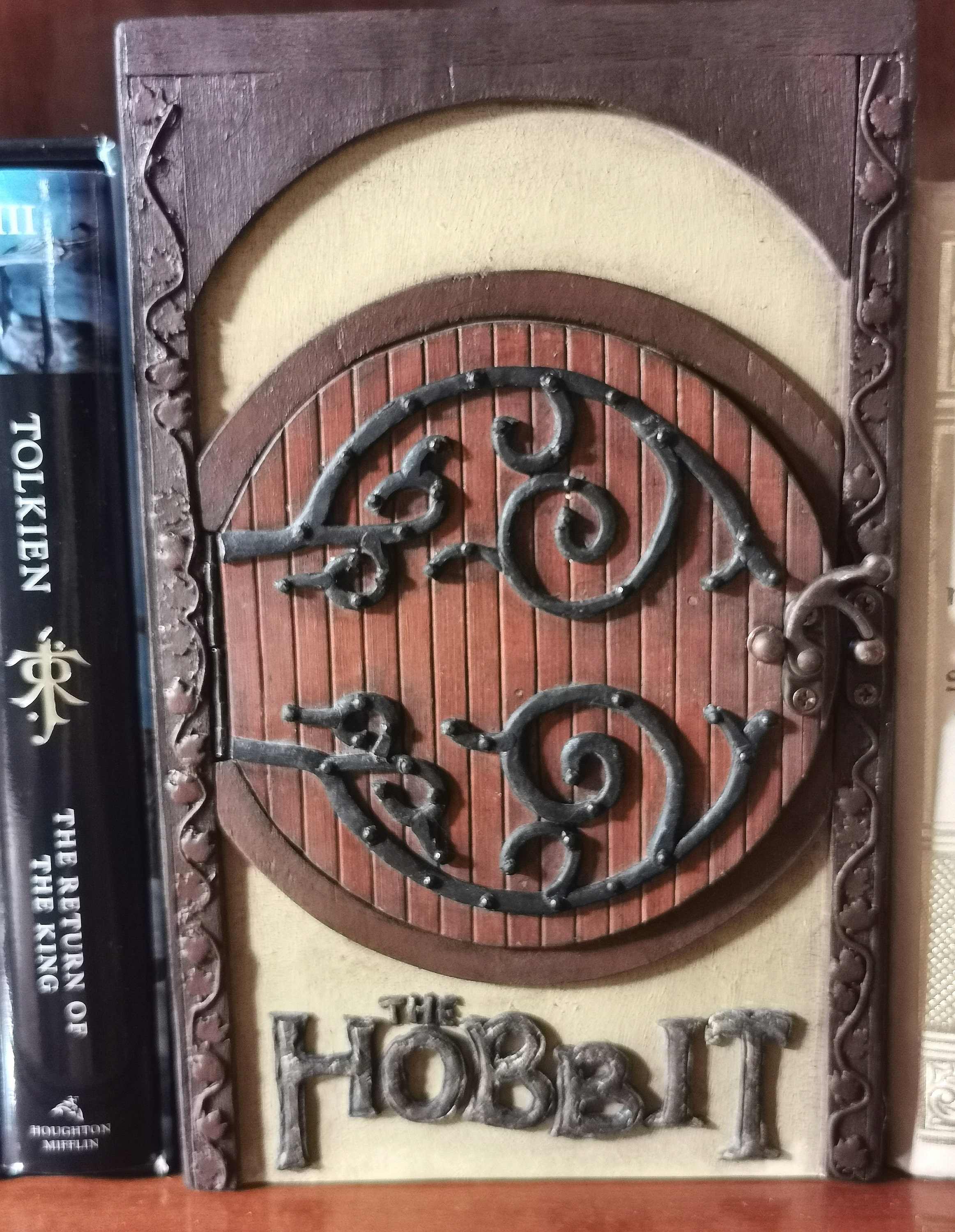Hobbit House Shire LOTR Inspired Book Nook / Bilbo Baggins' Home Bag ...