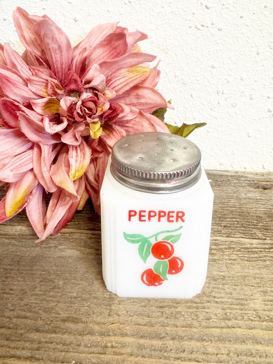 Vintage TIPP City Cherries Milk Glass Spice Shakers / Range Shaker ...