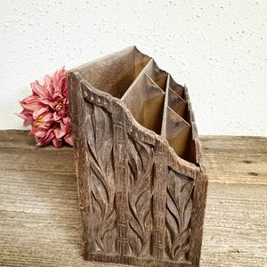 Vintage Faux Carved Wood Desktop Organizer Rack / Note Rack / Holder ...