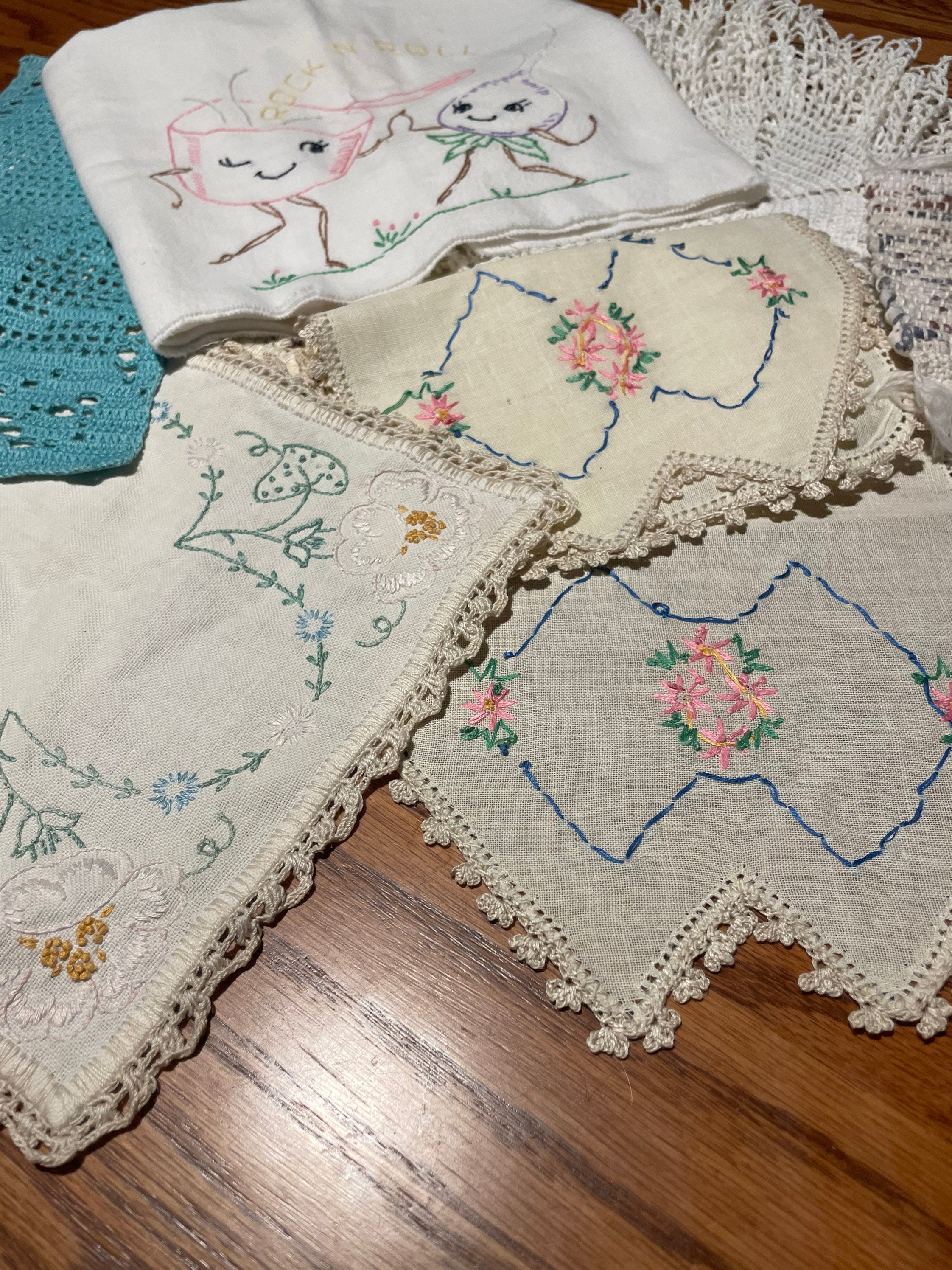 Vintage Embroidered Linens - Etsy