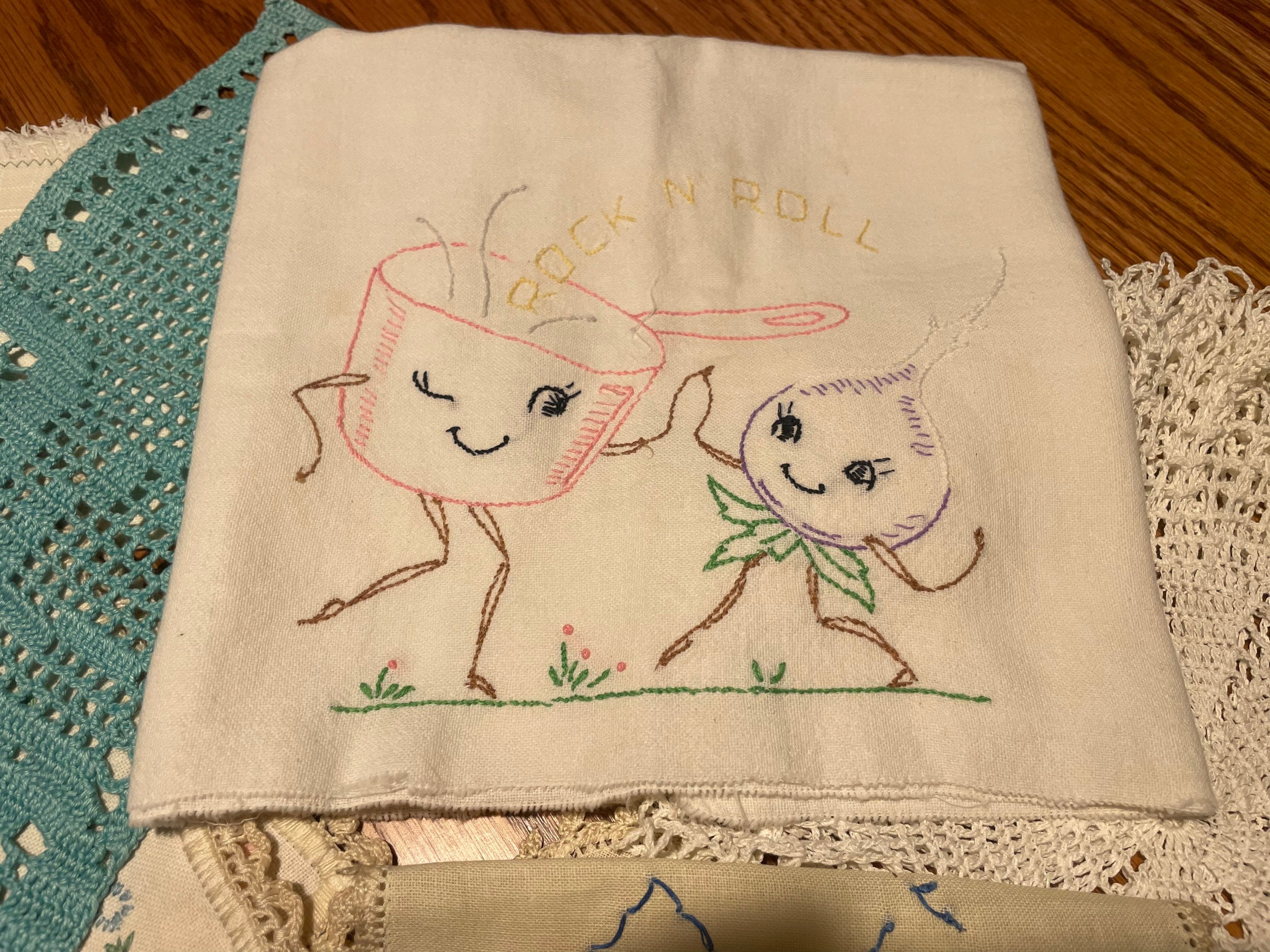 Vintage Embroidered Linens - Etsy