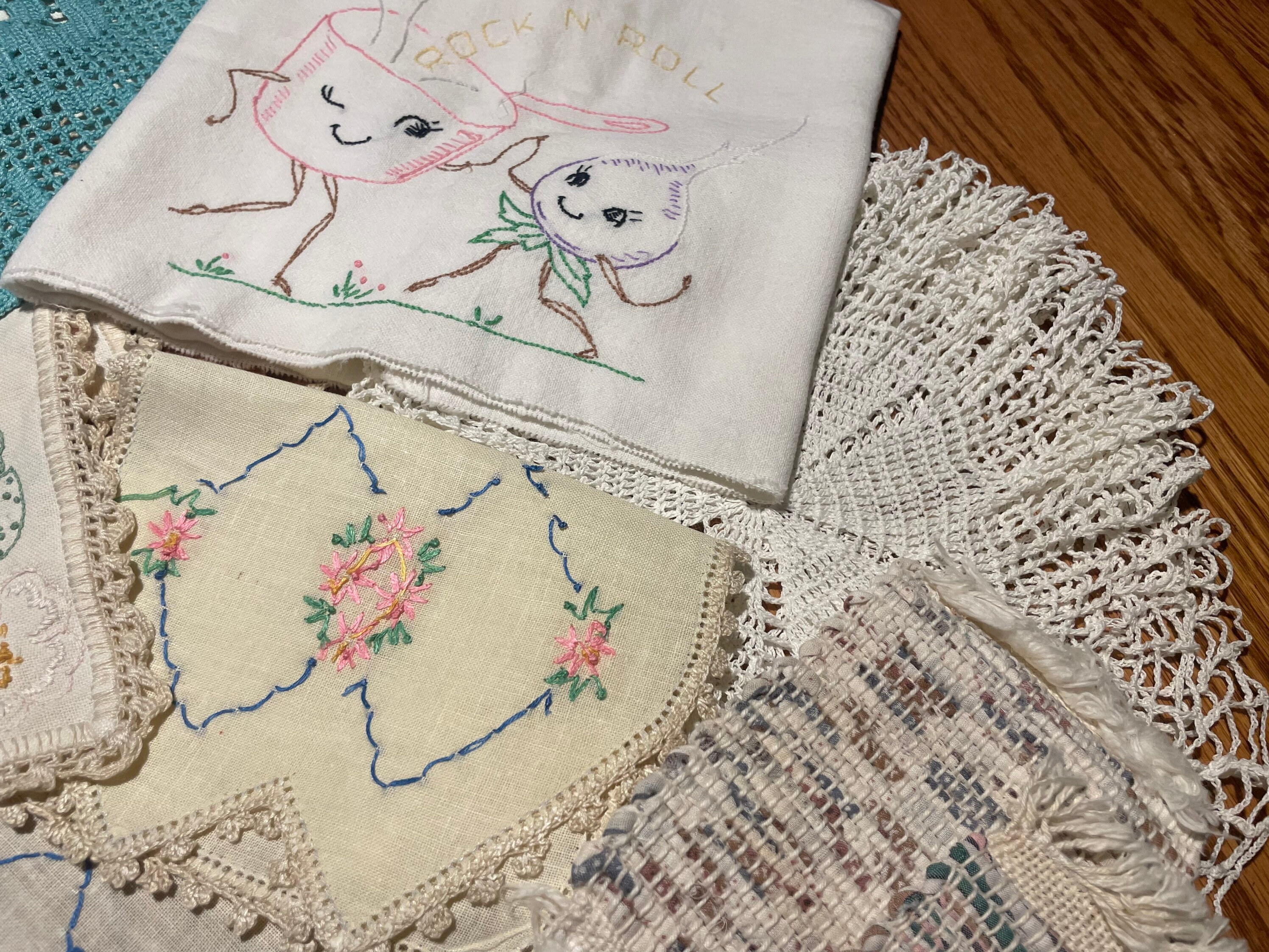 Vintage Embroidered Linens - Etsy