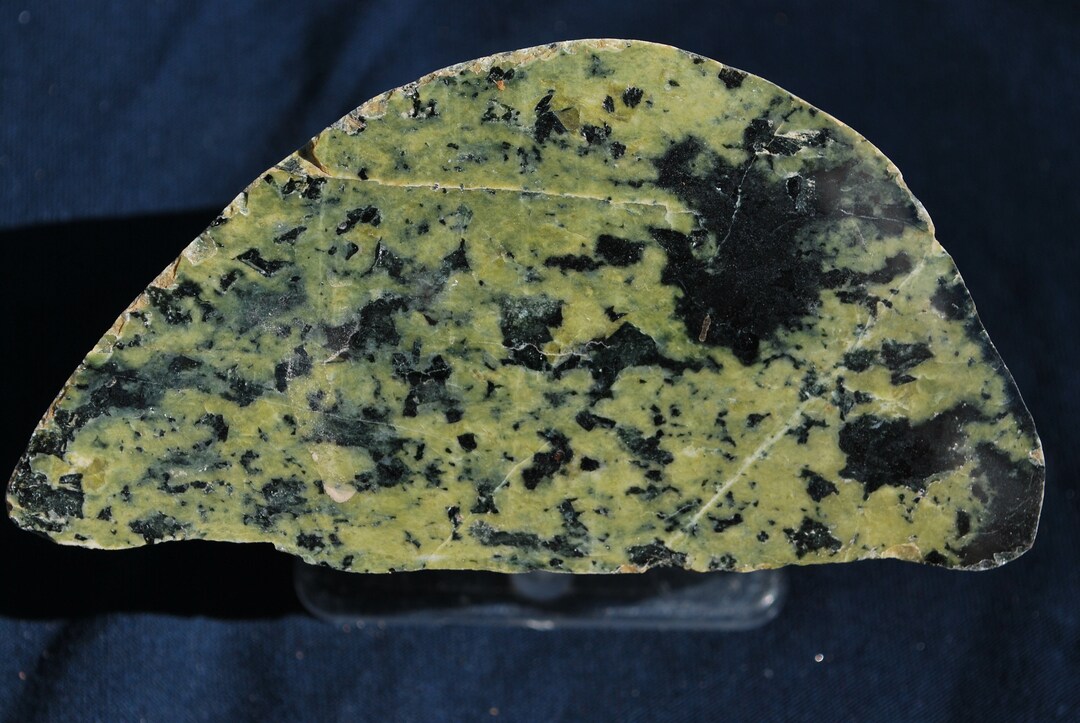 Serpentine Polished Display Specimen. 11cm X 6cm X 4.5cm. - Etsy