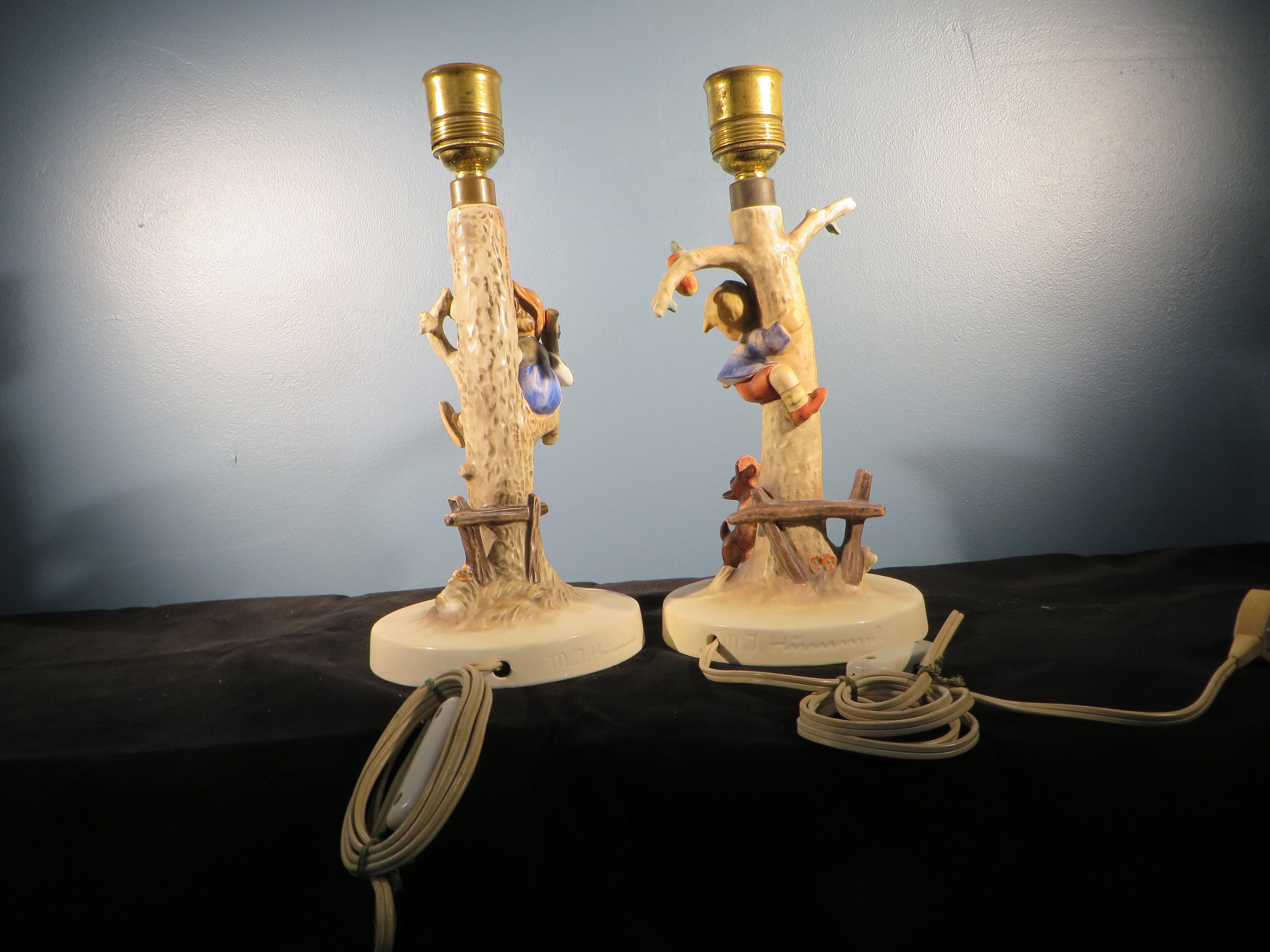 Hummel Goebel 'A Culprits Apple Tree' Boy & Girl 'out of Danger' Lamps ...