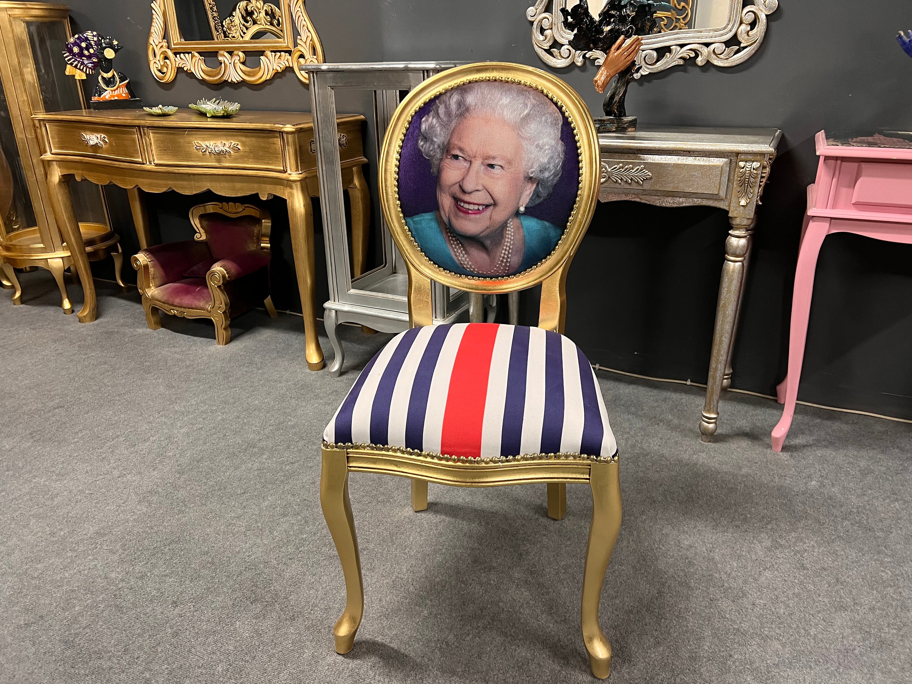 Queen Elizabeth Chair Queen Elizabeth II Queen's Chair - Etsy UK