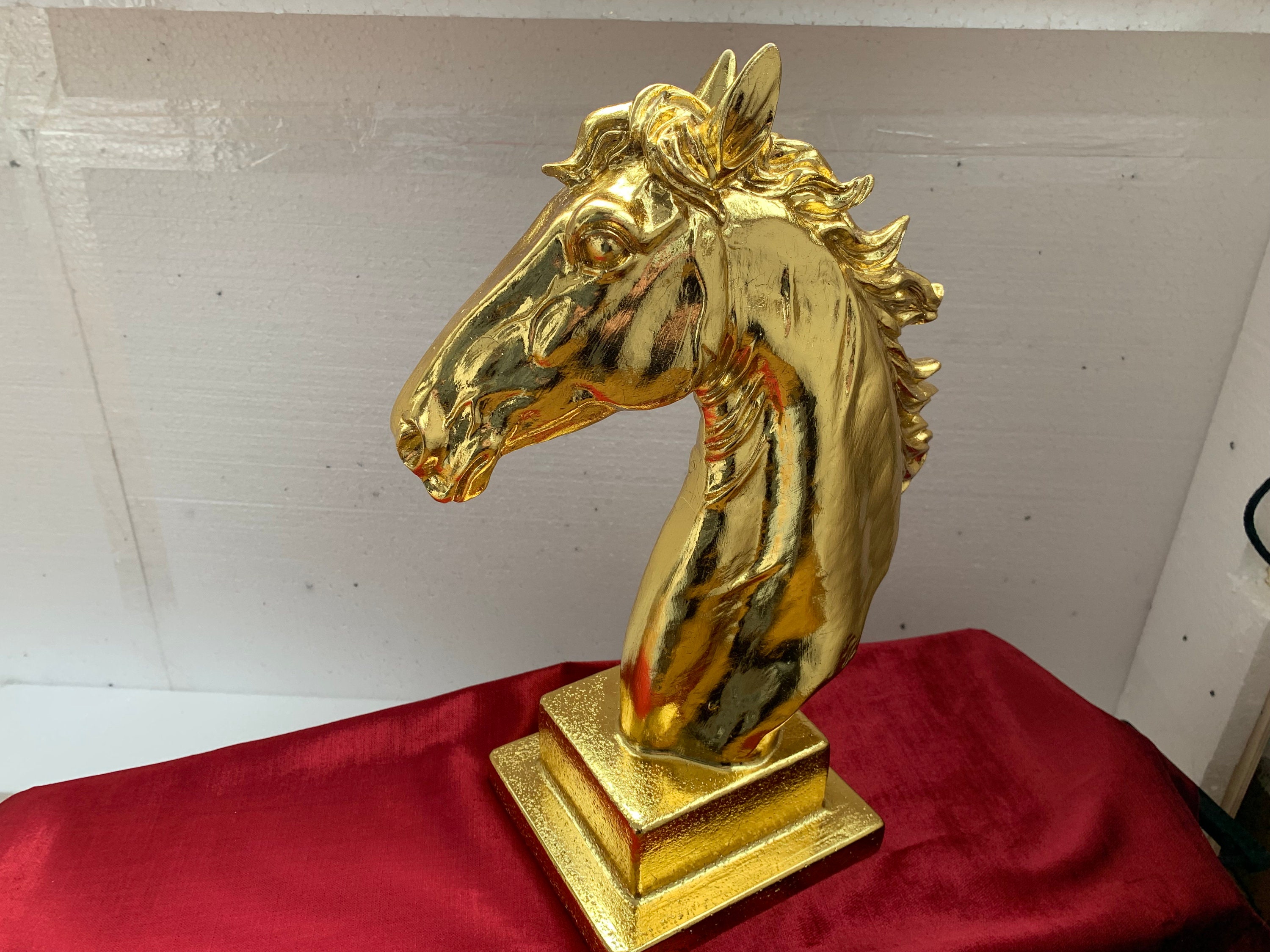 Golden Horse Award Statue