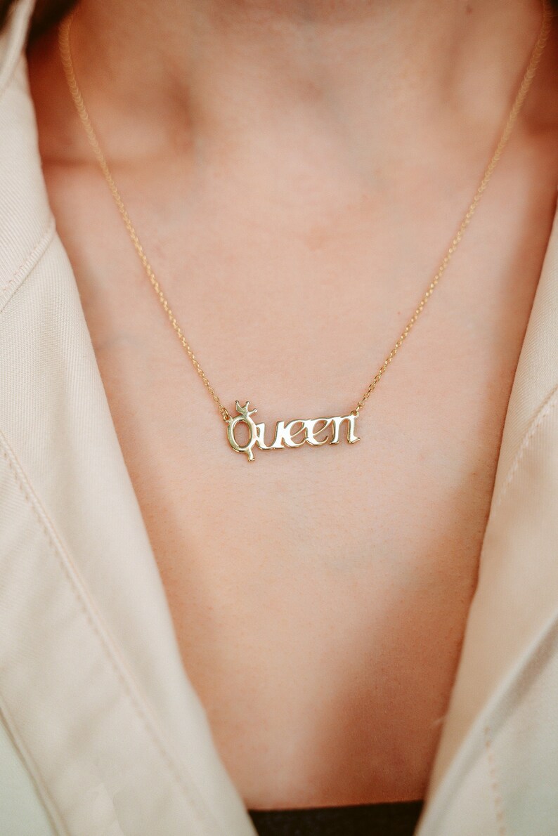 Crowned Name Necklace Queen and Princess Name Necklace - Etsy