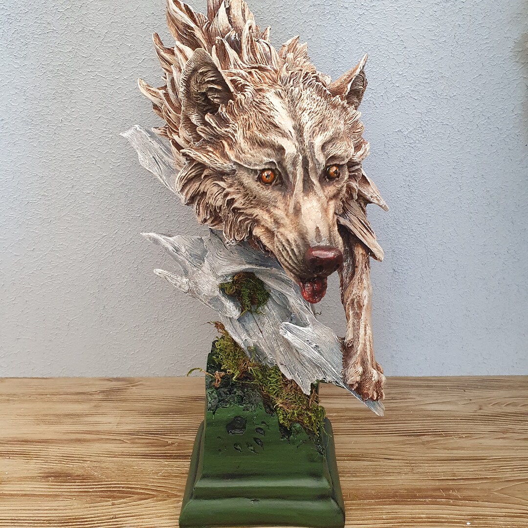 Handmade Wolf Head Sculpture, Animal Bust, Pop Art Decor (14.96 Inches ...