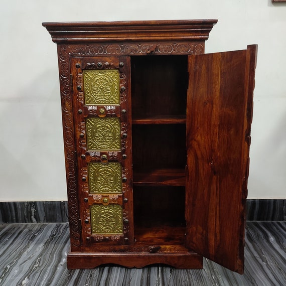 Single wooden almirah store