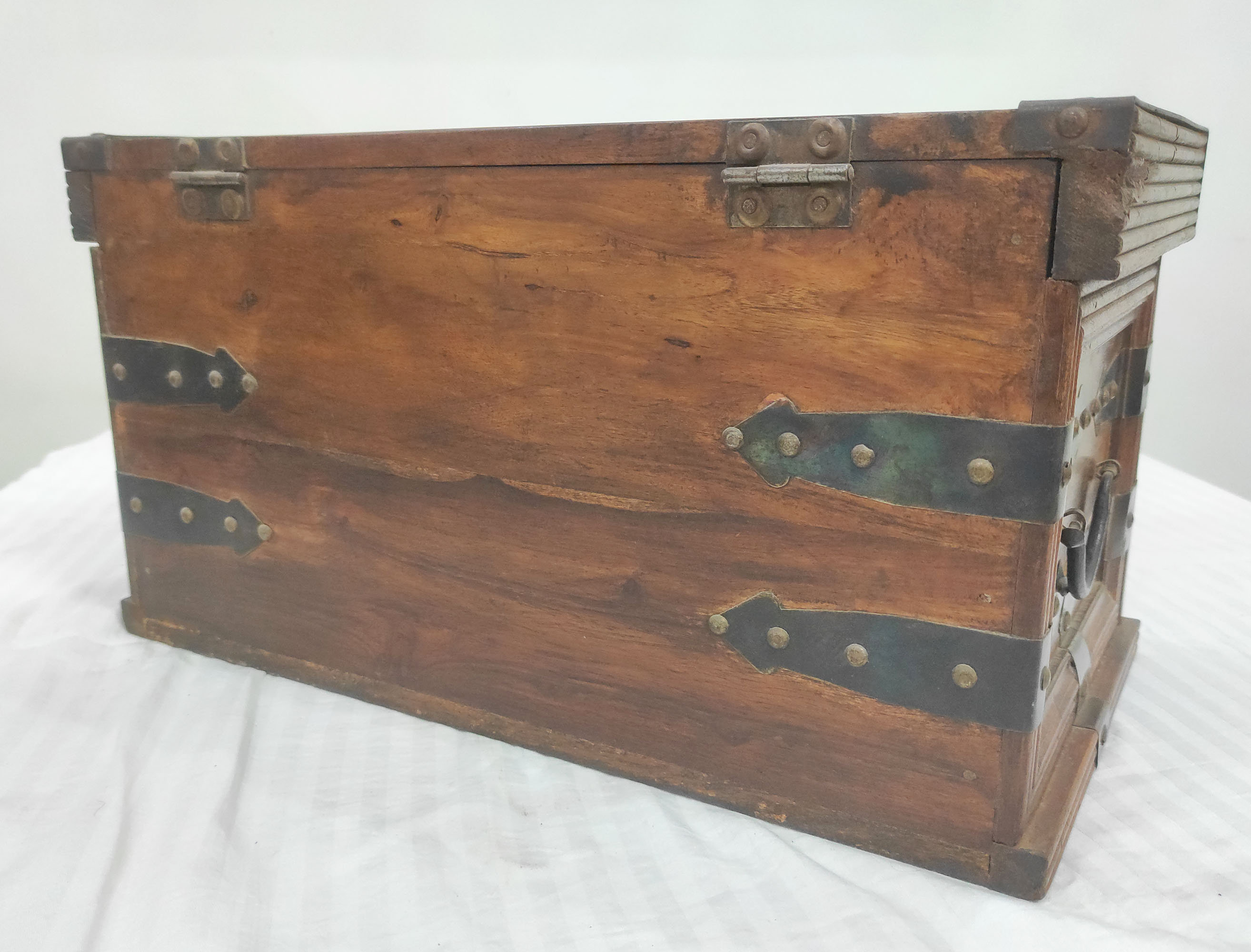 Wooden Vintage Trunk Box , Vintage Indian Sandook Box , Handmade ...