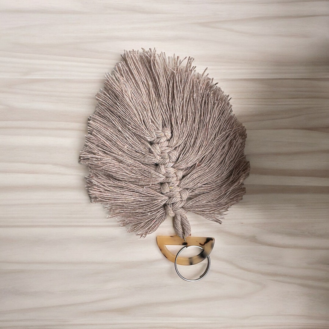 Macrame Leaf Keychain - Etsy
