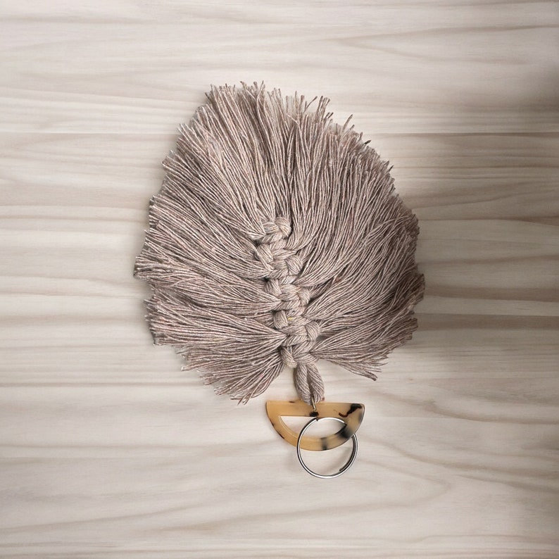 Macrame Leaf Keychain - Etsy