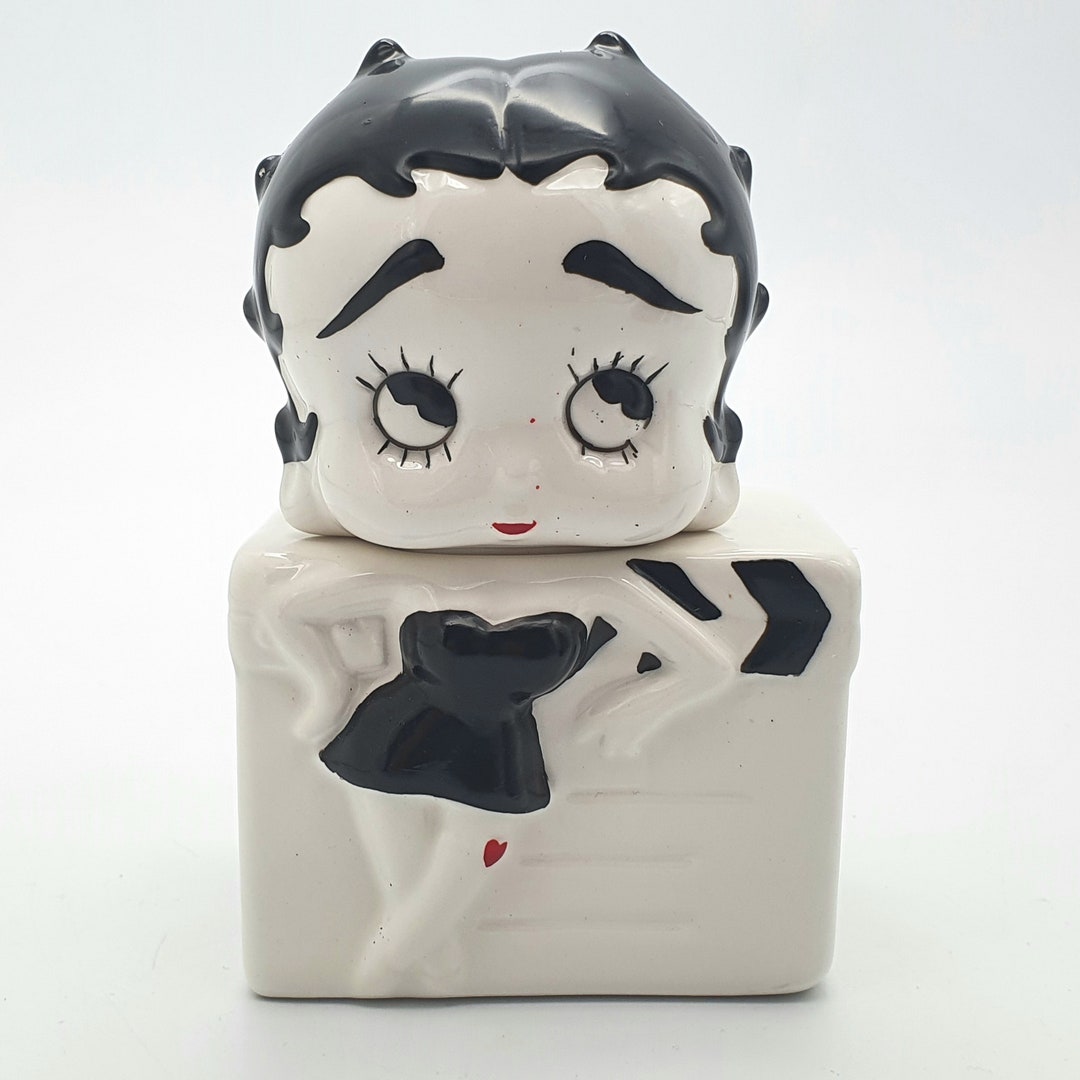 1997 B&M Ceramic Betty Boop Salt and Pepper Shaker Set Black and White ...