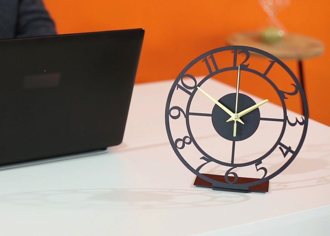Desktop Classic Metal Clock With Latin Number, Silent Mechanism ...