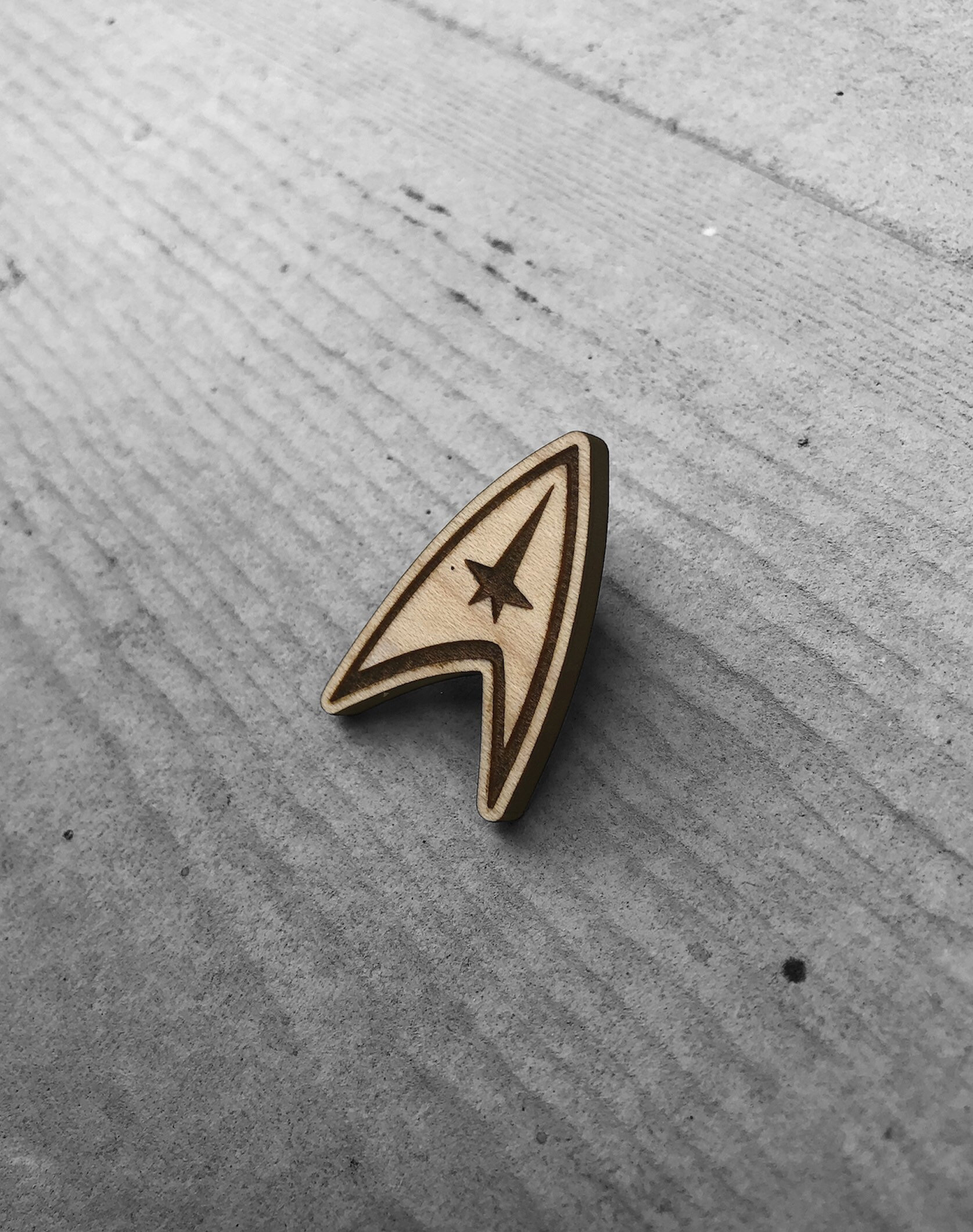 Star Trek Insignia Pin - Laser Engraved Wooden Pin - Etsy