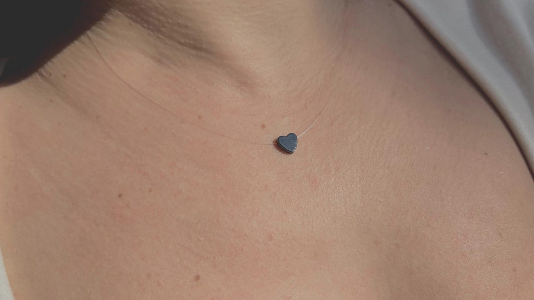 Invisible Necklace With Black Heart : Minimalist Invisible Cord ...