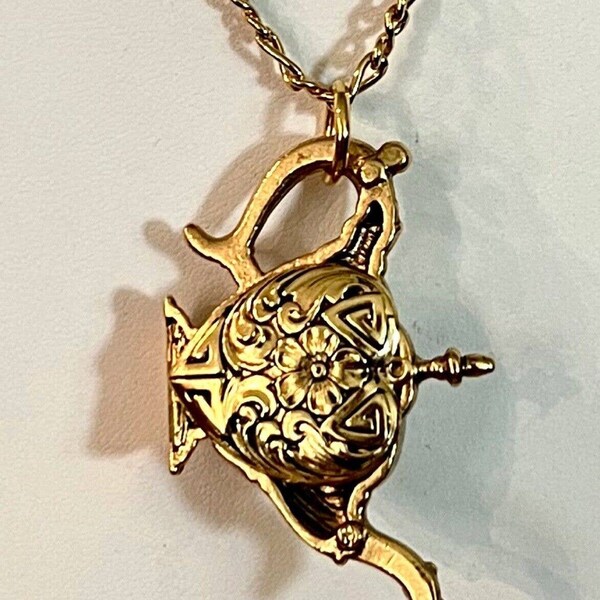 Genie Necklace - Etsy