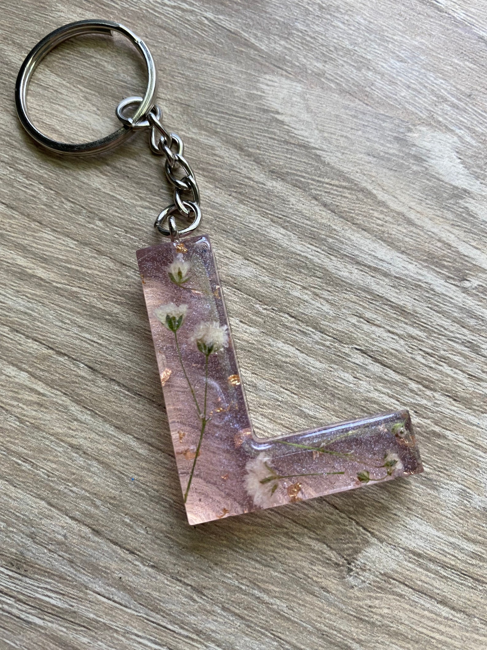 Pink letter L keychain with white flowers and gold leaf | Etsy