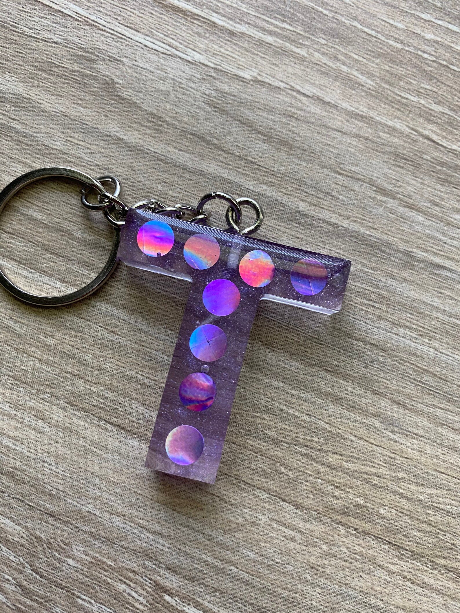 Purple letter T keychain with purple color shifting polka dots | Etsy