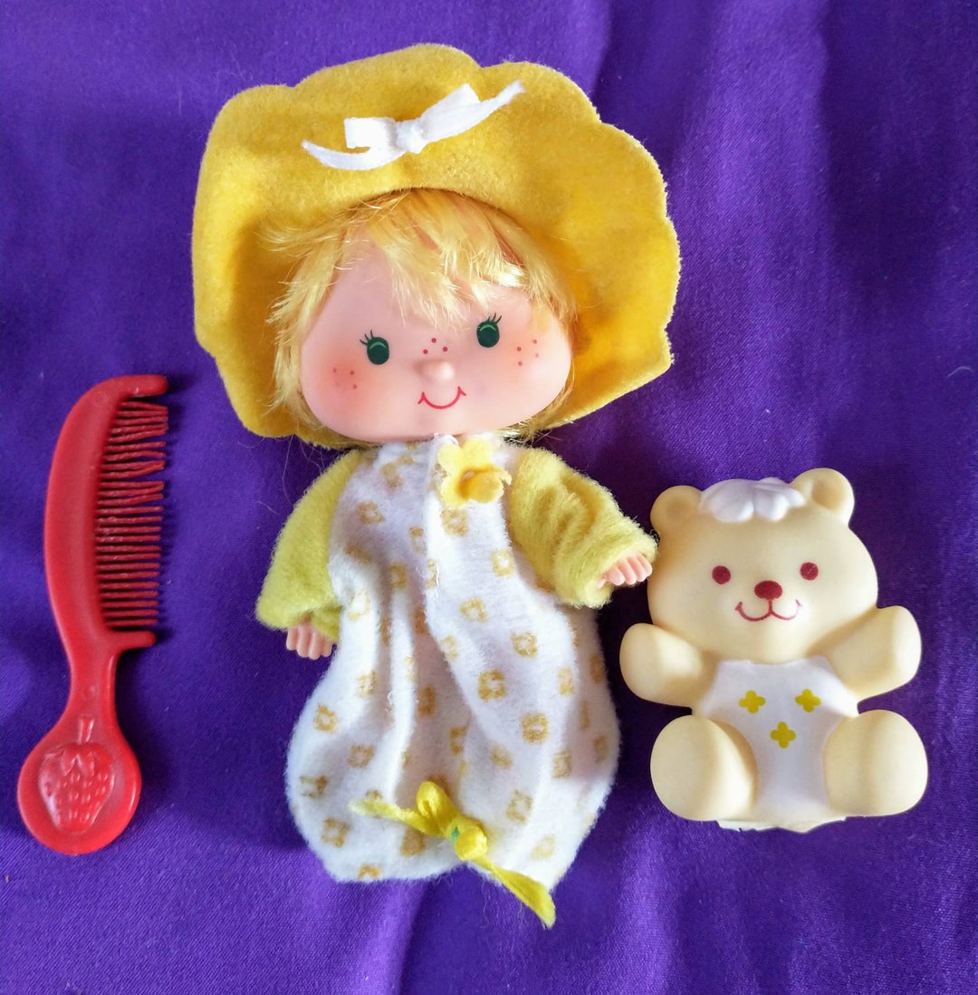 Beautiful Strawberry Shortcake Doll Petit Biscuit Friend of Fraisinette ...