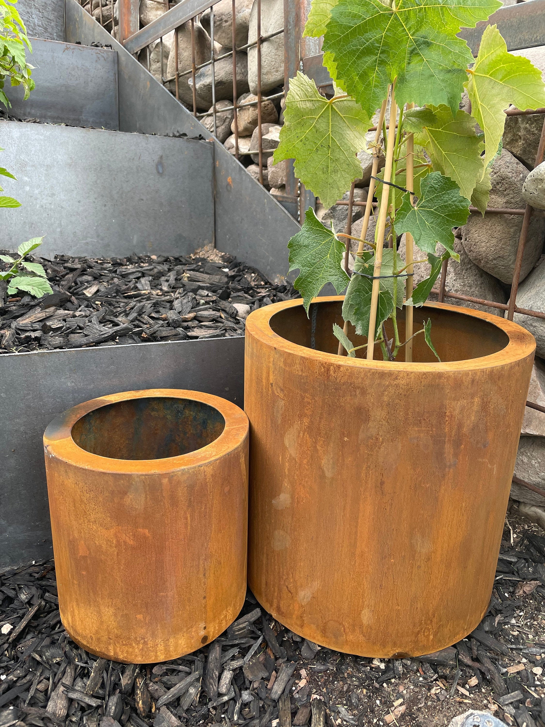 Mid Century Round Metal Planters - Etsy