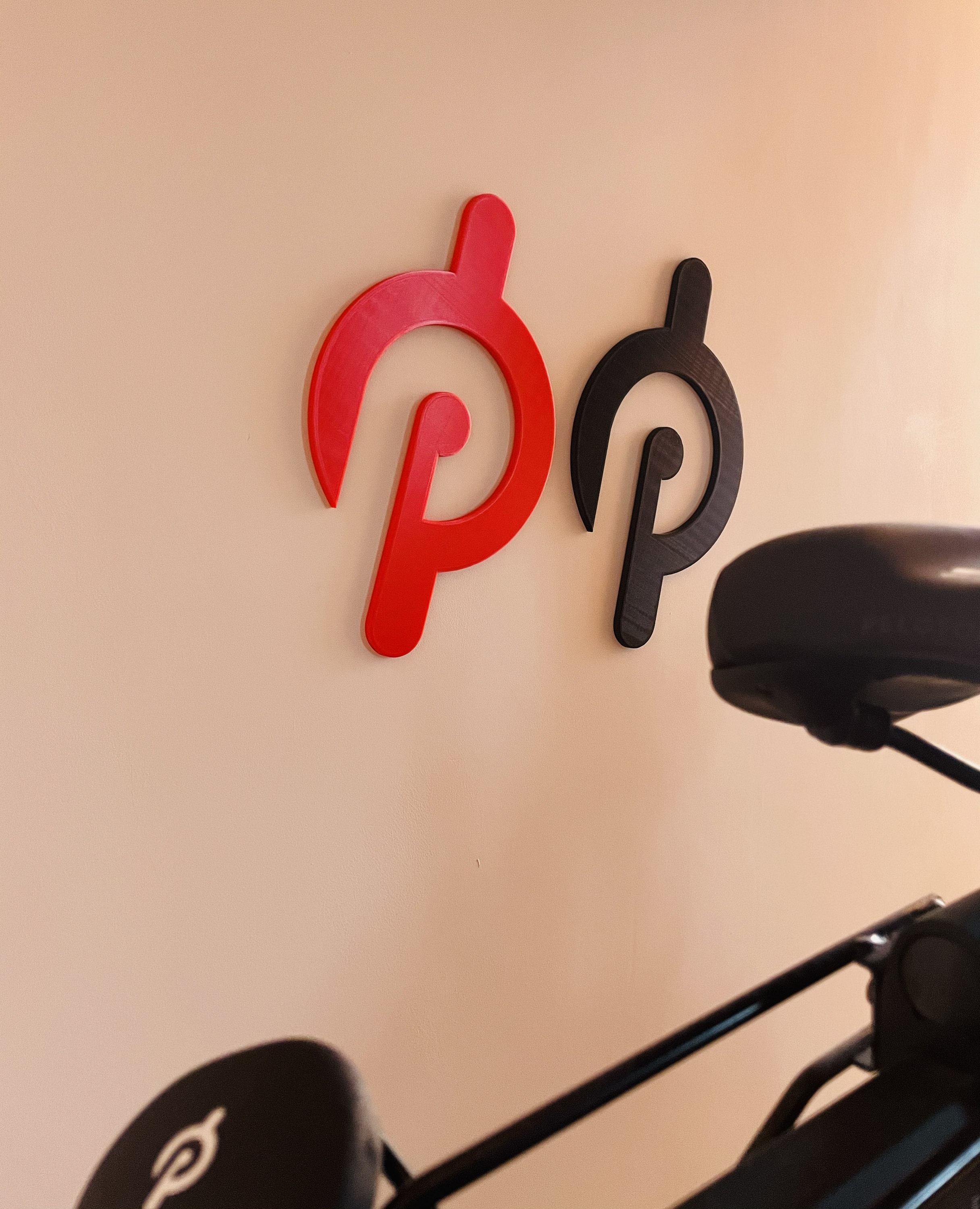 Peloton Wall Logo Large - Etsy.de