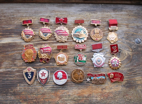 Vintage Badges USSR Collectible Badges on a Pin. Soviet - Etsy