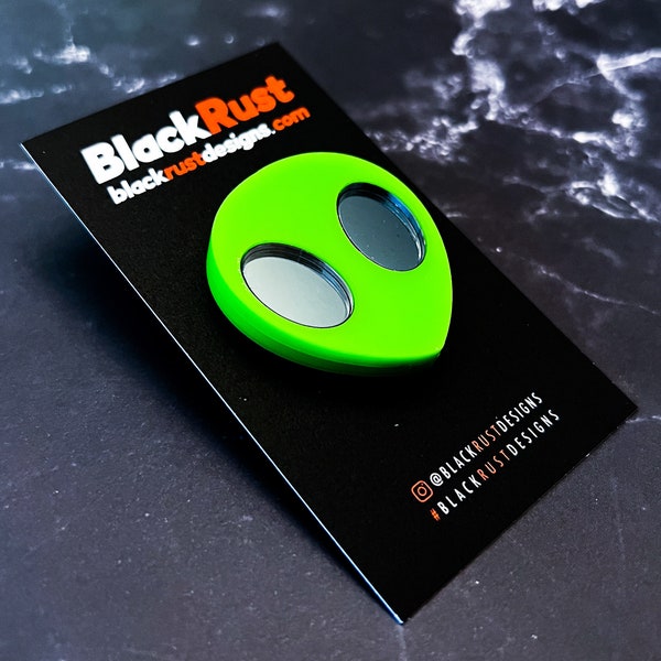Alien Pin - Etsy