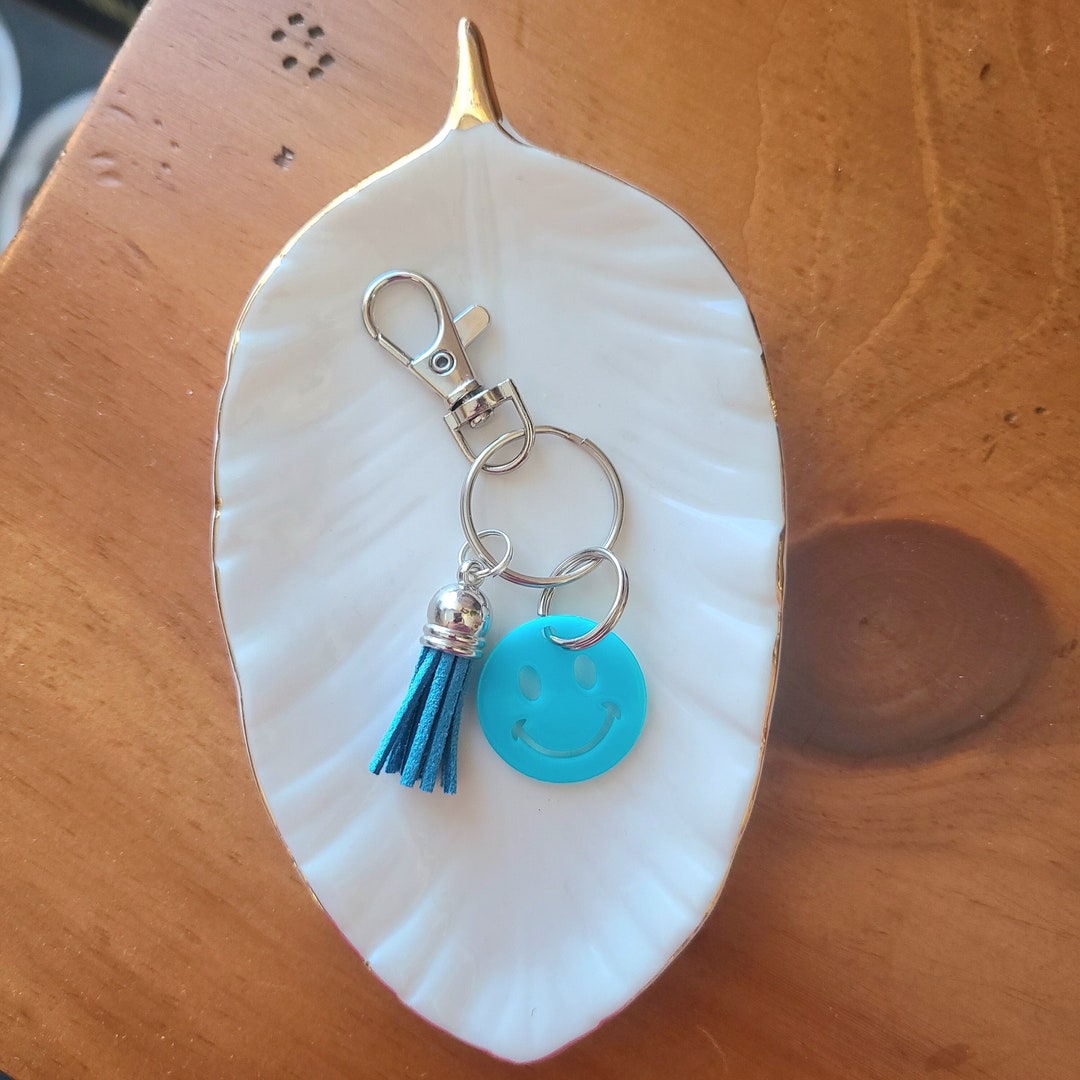 Smiley Face Key Chain - Emoji Lover - Smiley Face - Smile - Rainbow Key ...