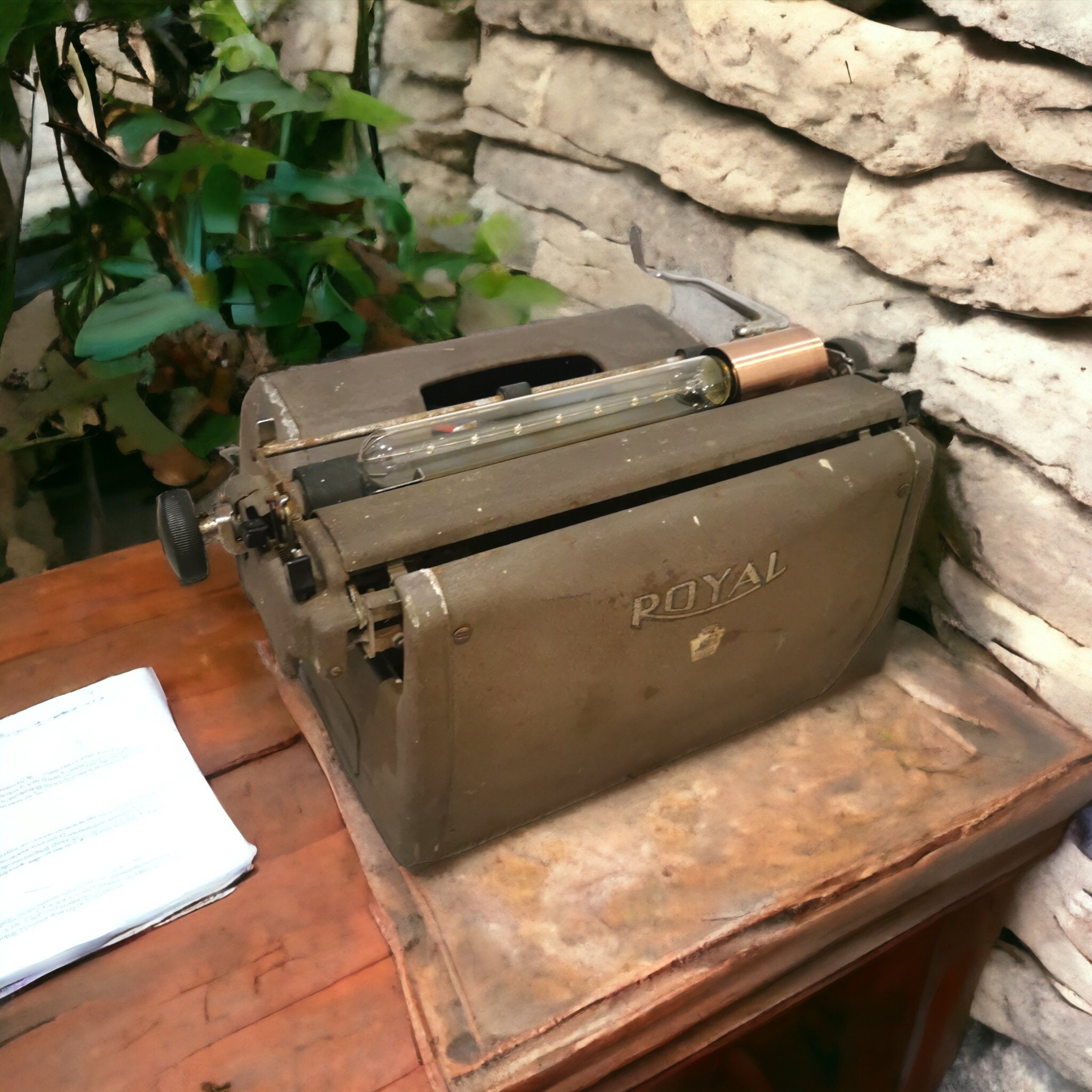 Vintage Royal Typewriter Converted to Edison Lamp - Etsy