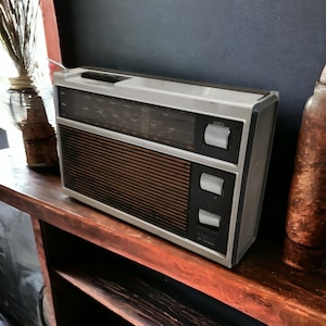 Vintage Philips Portable Radio Converted to Bluetooth Speaker - Etsy UK