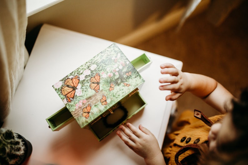 Enchantmints Monarchs Butterfly Musical Jewelry Box for Girls - Etsy