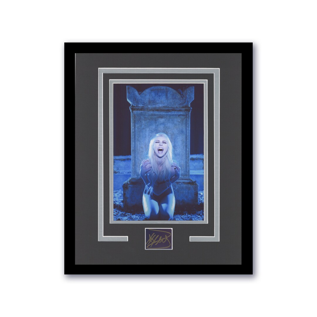 Taylor Momsen "the Pretty Reckless" AUTOGRAPH Signed Framed 11x14 ...