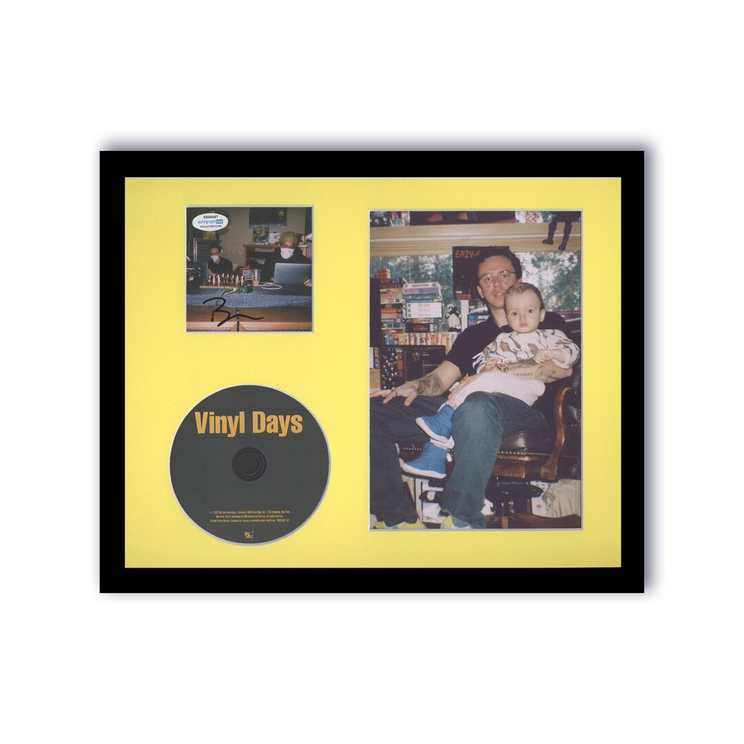 Logic "vinyl Days" AUTOGRAPH Signed 'bobby Hall' Framed 11x14 CD ...