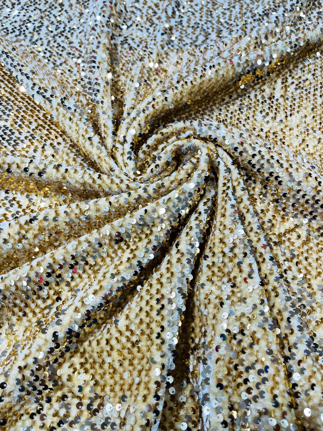 Sequins Velvet Fabric - Gold - 2way Stretch Velvet With Partial Luxury ...